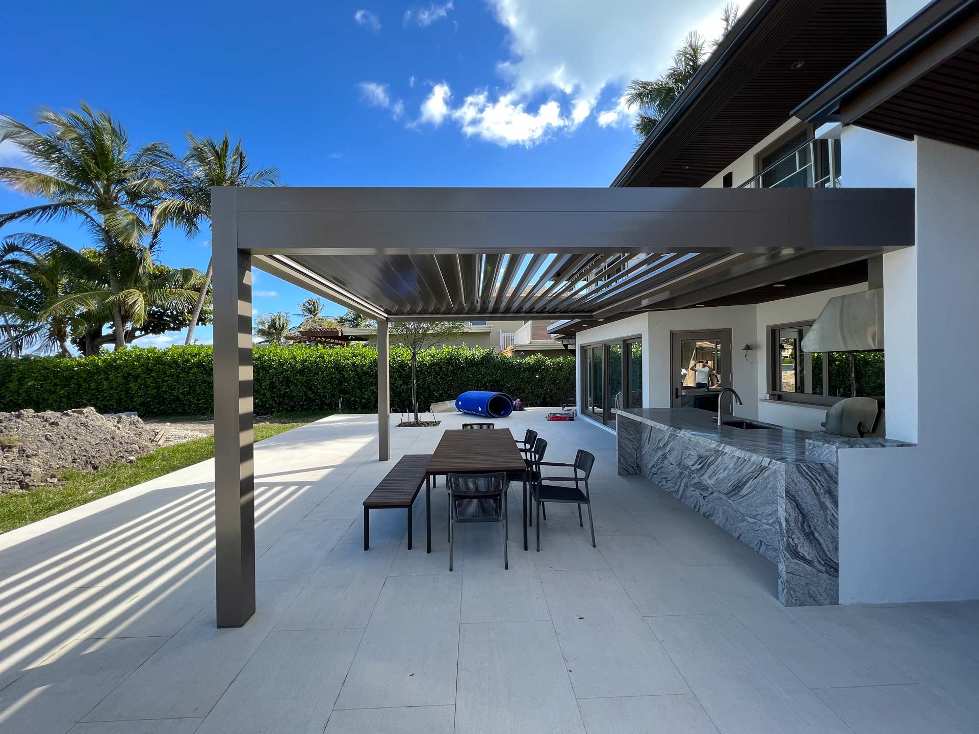 Outdoor Kitchen Pergola Ideas - Enhance Your Outdoor Dining