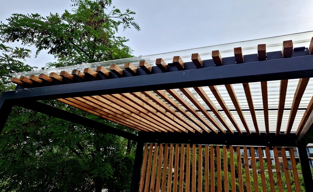 How to Cover a Pergola for Rain | Ideas